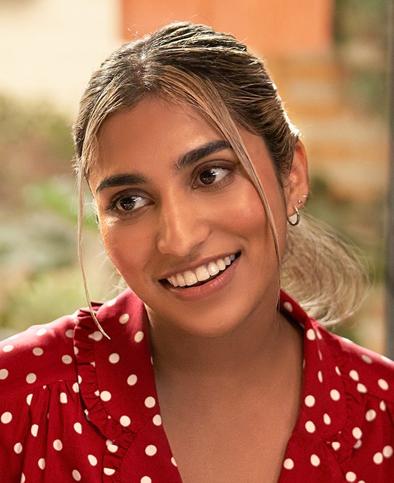 Deepica Stephen as Maya | Breeders on FX