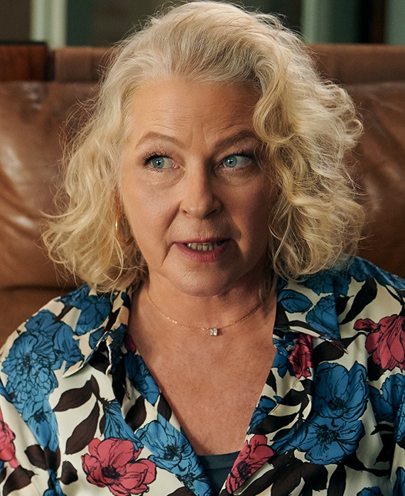 Stella Gonet as Leah | Breeders on FX